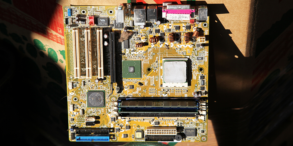 Computer and Motherboard Scrap – Owl Metals Inc.